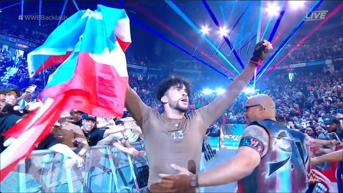 WWE Backlash: Afición se rinde ante Bad Bunny y su gran lucha contra ...