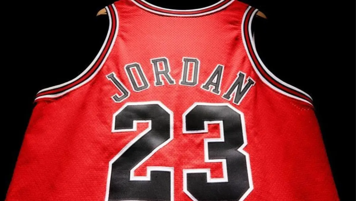 Esto pagaron por una camisa de Michael Jordan - Soy Referee